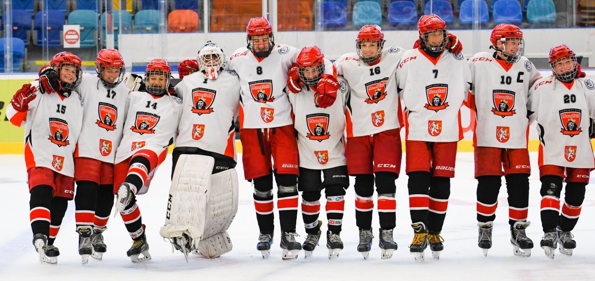 Deváťáci úspěšně zakončili sezonu, Chomutov zdolali 4:2 | Mountfield HK