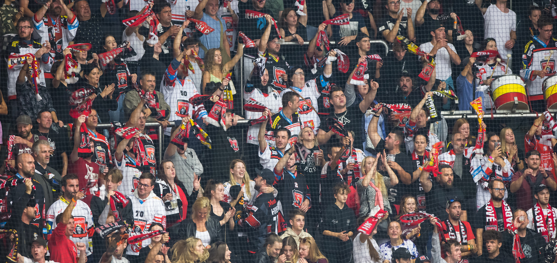 Semifinále play-off je za dveřmi. Vyrazte s fanklubem do Vítkovic ...
