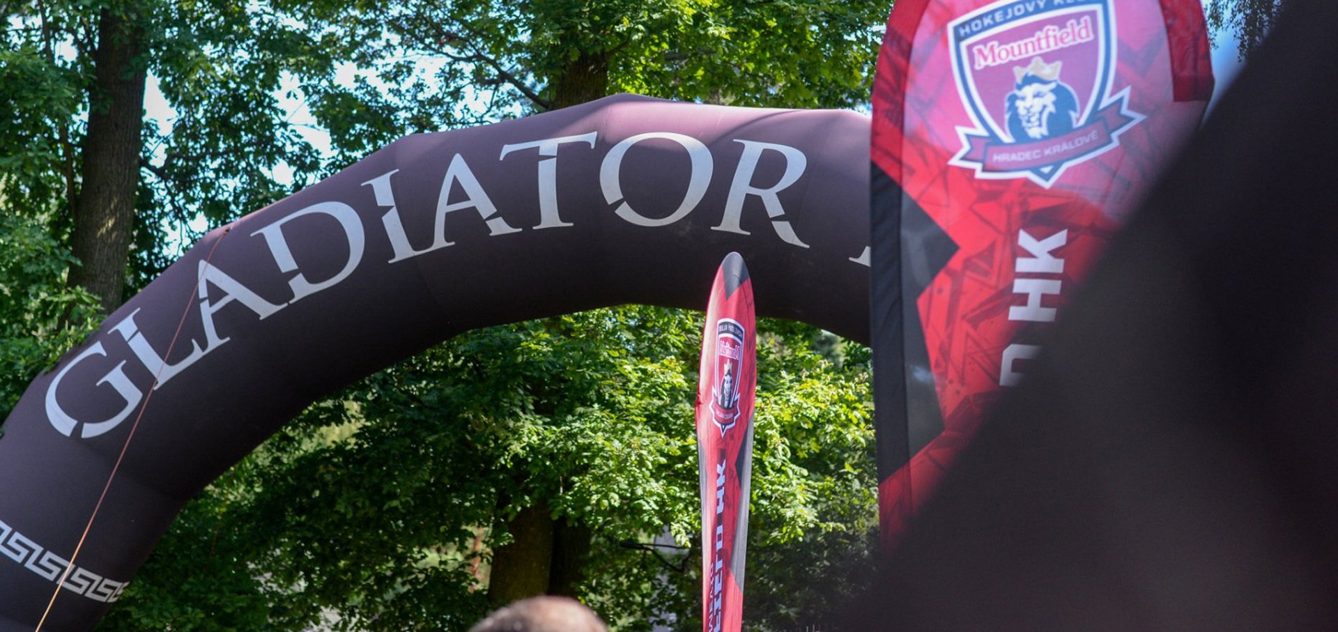 OBRAZEM: První tropický den ve znamení druhého Gladiator Race ...