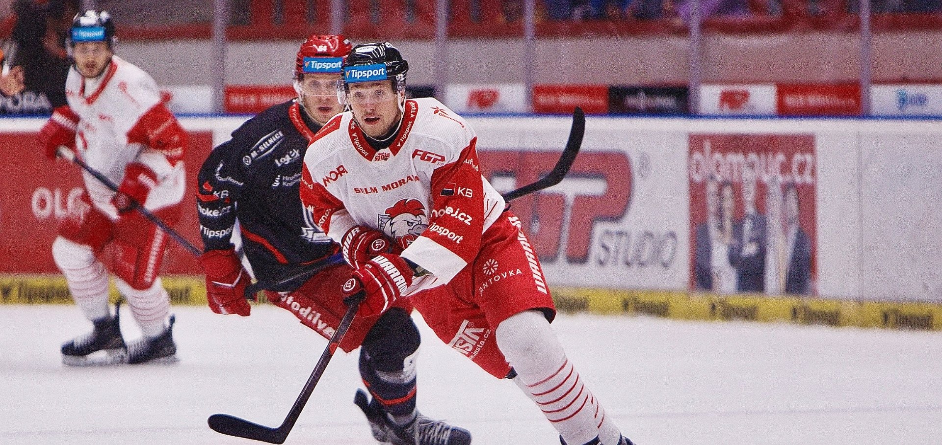 Sváteční gólová smršť! Hradec zvítězil na ledě Olomouce 7:1 | Mountfield HK
